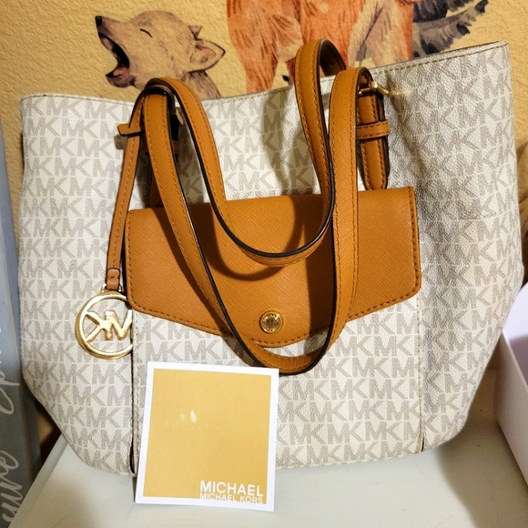 Michael Kors | Bags | Authentic Mk Purse | Poshmark